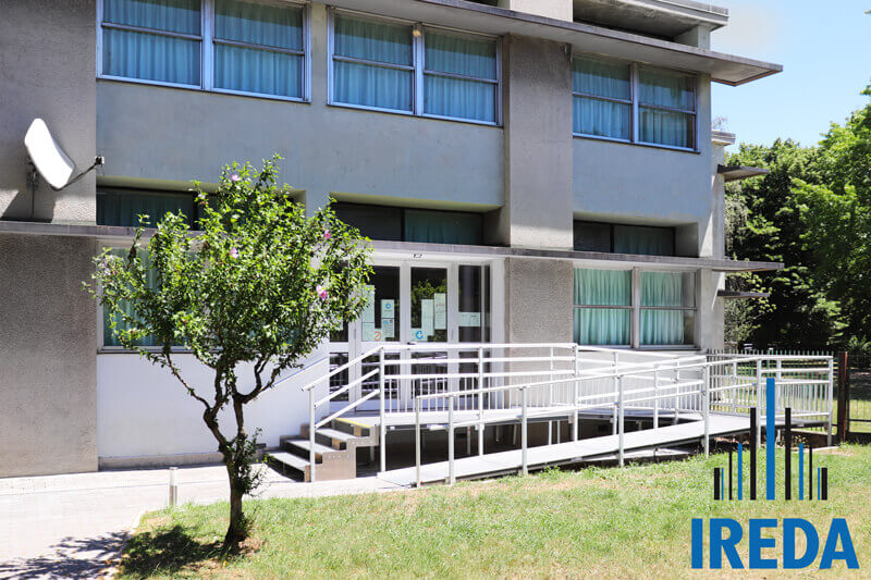 Rampa in Alluminio Modulare Installata Scuola CPIA Milano